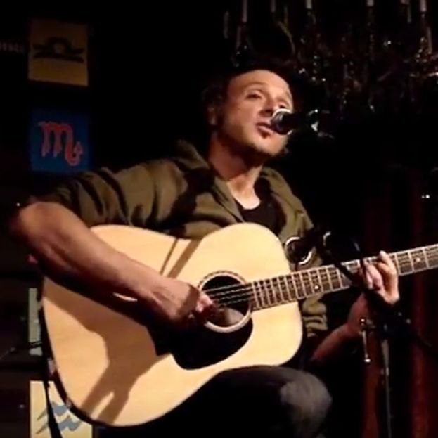 Andras Jones & Izaak Opatz - The Radio8Ball Show